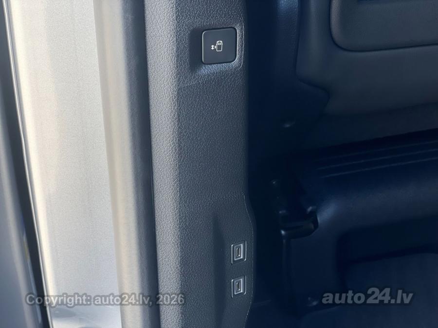 Grey Citroen space-tourer 2026 in Johvi, with an engine capacity of 2.20 L and mileage of 2 thousand km for 49490 €, photo 19 on AUTOMOTO.COM.LV