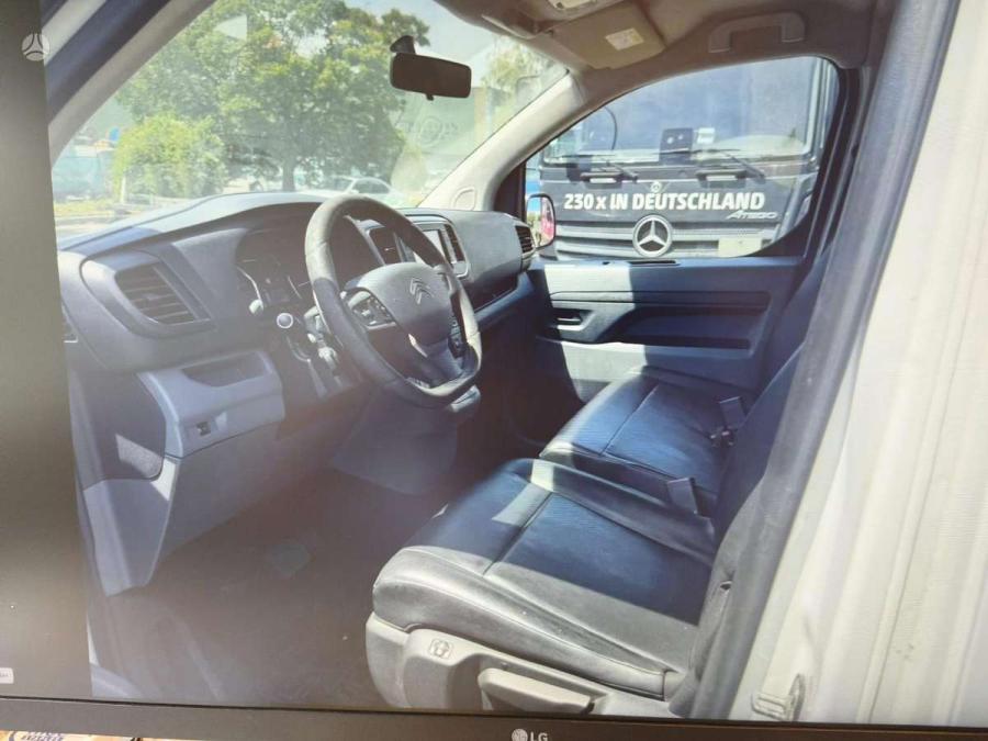 Balts Citroen space-tourer 2018 Marijampole, ar dzinēja tilpumu 2.00 L un nobraukumu 212 tūkst. km par 9000 €, foto 12 vietnē AUTOMOTO.COM.LV