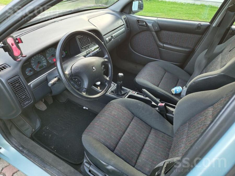 Zils Citroen Xantia 2000 Rīga, ar dzinēja tilpumu 2.00 L un nobraukumu 190 tūkst. km par 2500 €, foto 6 vietnē AUTOMOTO.COM.LV