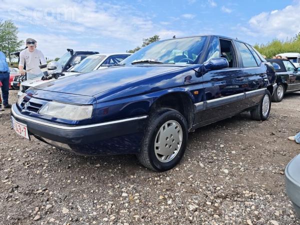 Zils Citroen XM 2000 Liepāja, ar dzinēja tilpumu 2.10 L un nobraukumu 226 tūkst. km par 2500 €, foto 2 vietnē AUTOMOTO.COM.LV
