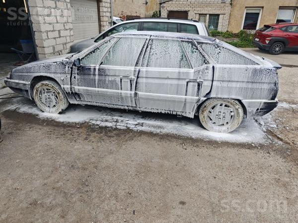 Zils Citroen XM 2000 Liepāja, ar dzinēja tilpumu 2.10 L un nobraukumu 226 tūkst. km par 2500 €, foto 9 vietnē AUTOMOTO.COM.LV