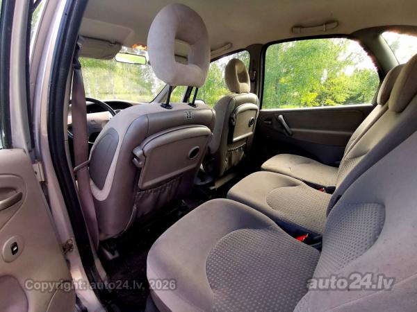 Smilšu krāsa Citroen xsara-picasso 2002 Tartu, ar dzinēja tilpumu 2.00 L un nobraukumu 220 tūkst. km par 890 €, foto 6 vietnē AUTOMOTO.COM.LV