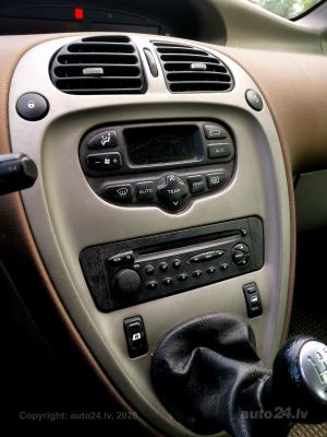 Smilšu krāsa Citroen xsara-picasso 2002 Tartu, ar dzinēja tilpumu 2.00 L un nobraukumu 220 tūkst. km par 890 €, foto 8 vietnē AUTOMOTO.COM.LV