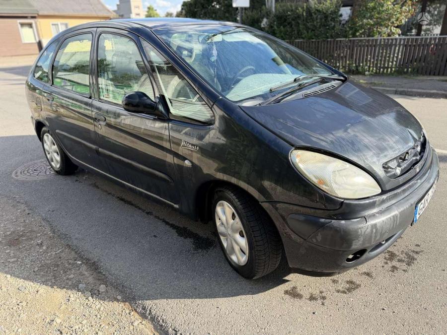 Black Citroen xsara-picasso 2000 in Kaunas, with an engine capacity of 1.75 L and mileage of 300 thousand km for 550 €, photo 6 on AUTOMOTO.COM.LV