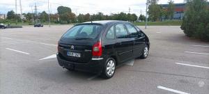 Melns Citroen xsara-picasso 2005 Šauļi, ar dzinēja tilpumu 1.80 L un nobraukumu 223 tūkst. km par 999 €, foto 8 vietnē AUTOMOTO.COM.LV