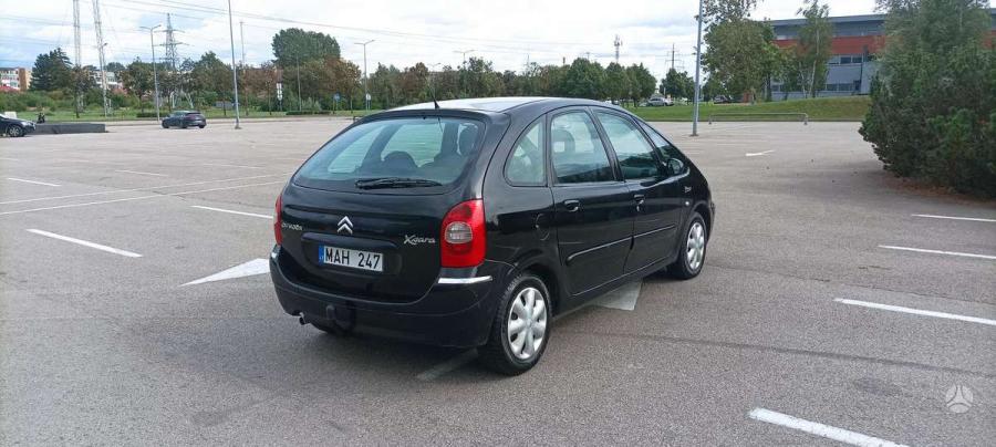 Melns Citroen xsara-picasso 2005 Šauļi, ar dzinēja tilpumu 1.80 L un nobraukumu 223 tūkst. km par 999 €, foto 8 vietnē AUTOMOTO.COM.LV
