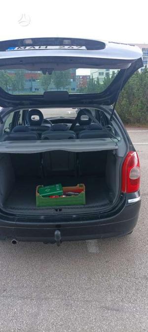 Melns Citroen xsara-picasso 2005 Šauļi, ar dzinēja tilpumu 1.80 L un nobraukumu 223 tūkst. km par 999 €, foto 11 vietnē AUTOMOTO.COM.LV