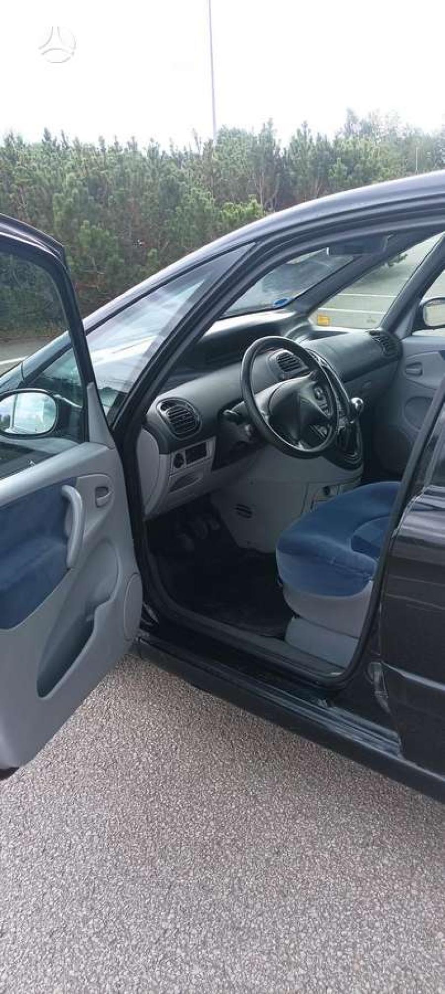Melns Citroen xsara-picasso 2005 Šauļi, ar dzinēja tilpumu 1.80 L un nobraukumu 223 tūkst. km par 999 €, foto 13 vietnē AUTOMOTO.COM.LV