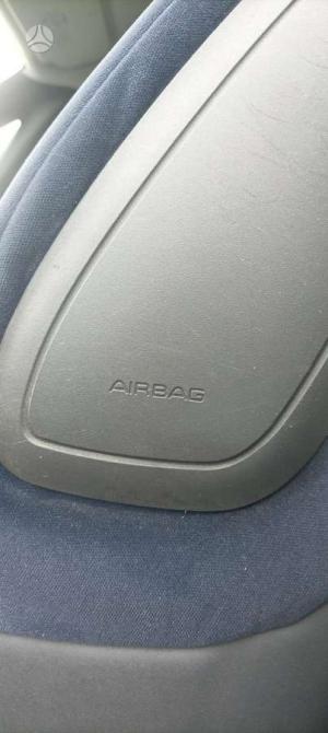 Melns Citroen xsara-picasso 2005 Šauļi, ar dzinēja tilpumu 1.80 L un nobraukumu 223 tūkst. km par 999 €, foto 15 vietnē AUTOMOTO.COM.LV