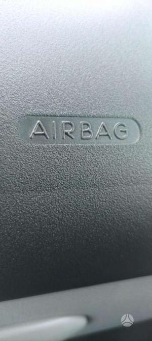Melns Citroen xsara-picasso 2005 Šauļi, ar dzinēja tilpumu 1.80 L un nobraukumu 223 tūkst. km par 999 €, foto 18 vietnē AUTOMOTO.COM.LV