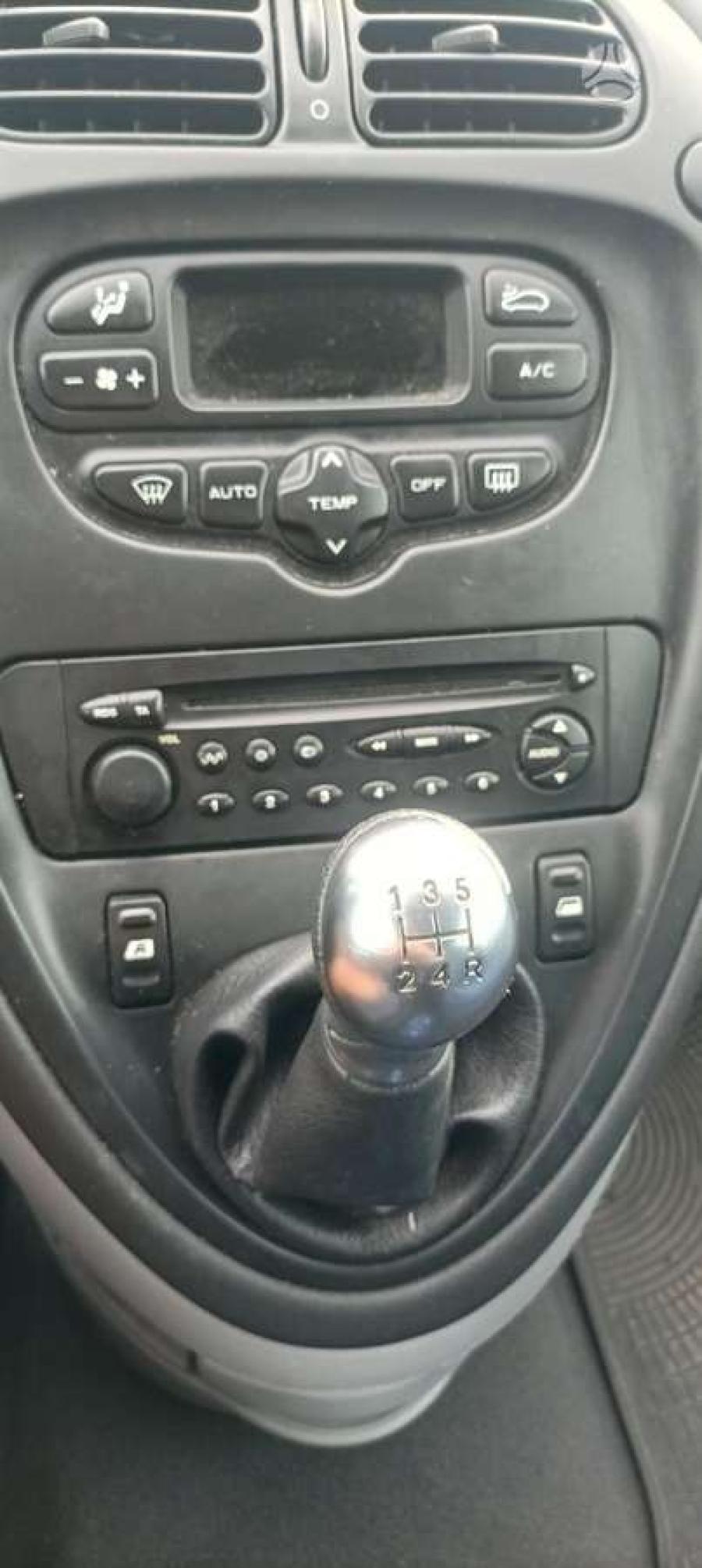 Melns Citroen xsara-picasso 2005 Šauļi, ar dzinēja tilpumu 1.80 L un nobraukumu 223 tūkst. km par 999 €, foto 20 vietnē AUTOMOTO.COM.LV