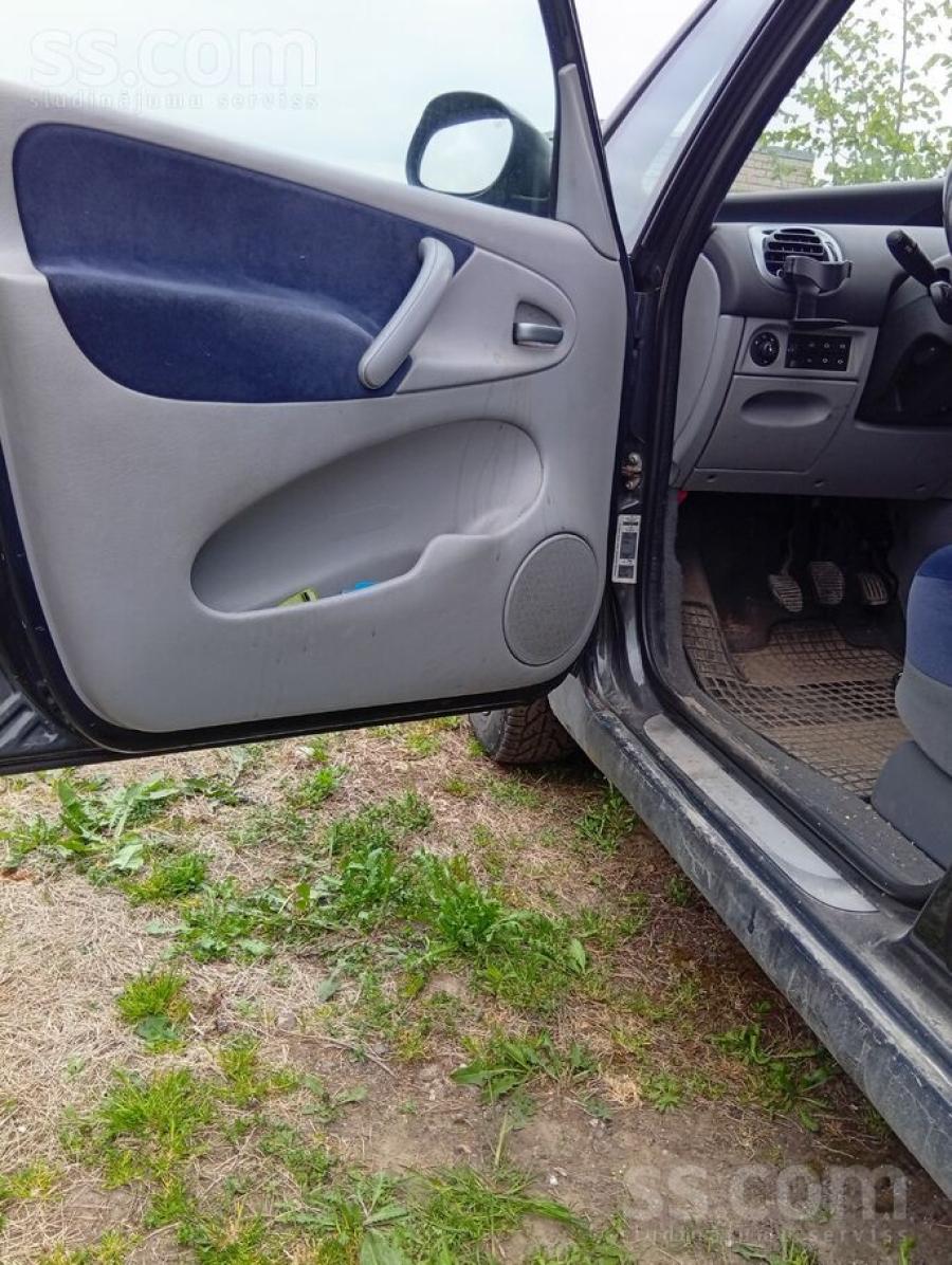 Blue Citroen xsara-picasso 2005 in Bauska, with an engine capacity of 1.60 L and mileage of 208 thousand km for 480 €, photo 14 on AUTOMOTO.COM.LV