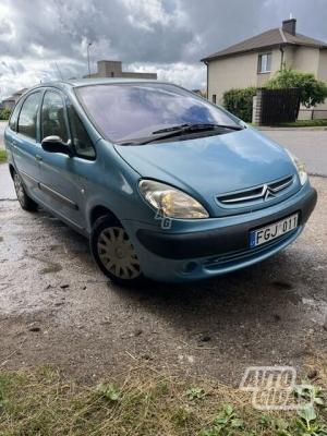 Zils Citroen xsara-picasso 2002 Anykščiai, ar dzinēja tilpumu 1.70 L un nobraukumu 180 tūkst. km par 900 €, foto 3 vietnē AUTOMOTO.COM.LV