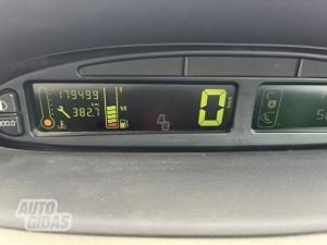 Zils Citroen xsara-picasso 2002 Anykščiai, ar dzinēja tilpumu 1.70 L un nobraukumu 180 tūkst. km par 900 €, foto 8 vietnē AUTOMOTO.COM.LV