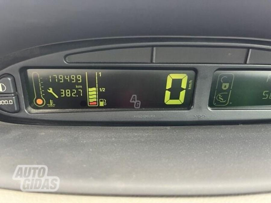 Zils Citroen xsara-picasso 2002 Anykščiai, ar dzinēja tilpumu 1.70 L un nobraukumu 180 tūkst. km par 900 €, foto 8 vietnē AUTOMOTO.COM.LV