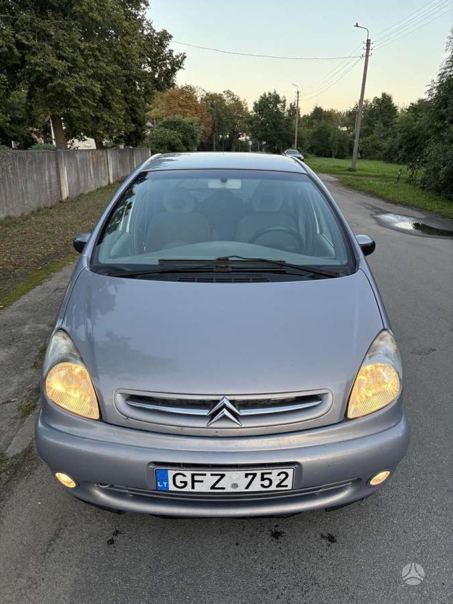 Zils Citroen xsara-picasso 2003 Joniškis, ar dzinēja tilpumu 2.00 L un nobraukumu 345 tūkst. km par 650 €, foto 5 vietnē AUTOMOTO.COM.LV