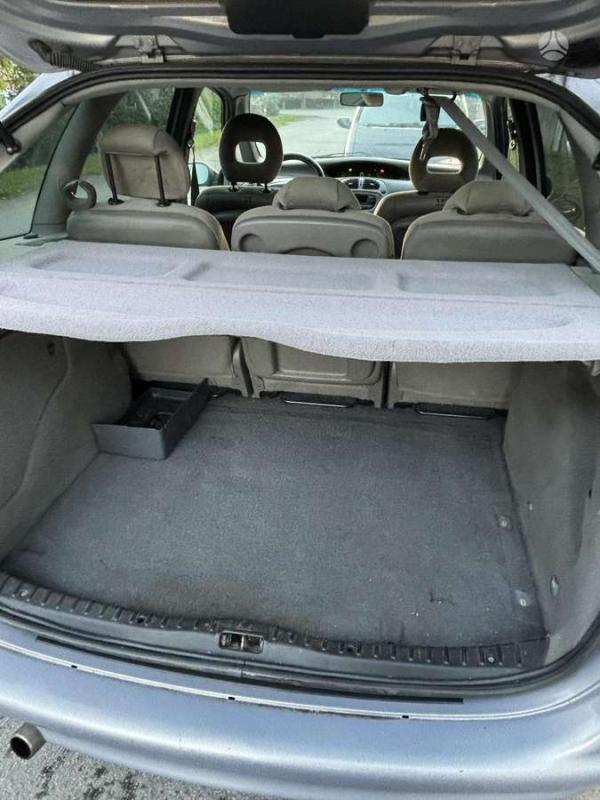Zils Citroen xsara-picasso 2003 Joniškis, ar dzinēja tilpumu 2.00 L un nobraukumu 345 tūkst. km par 650 €, foto 8 vietnē AUTOMOTO.COM.LV