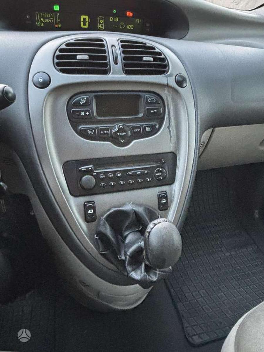 Zils Citroen xsara-picasso 2003 Joniškis, ar dzinēja tilpumu 2.00 L un nobraukumu 345 tūkst. km par 650 €, foto 12 vietnē AUTOMOTO.COM.LV