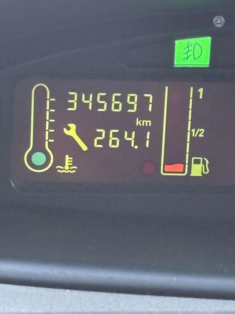 Zils Citroen xsara-picasso 2003 Joniškis, ar dzinēja tilpumu 2.00 L un nobraukumu 345 tūkst. km par 650 €, foto 13 vietnē AUTOMOTO.COM.LV