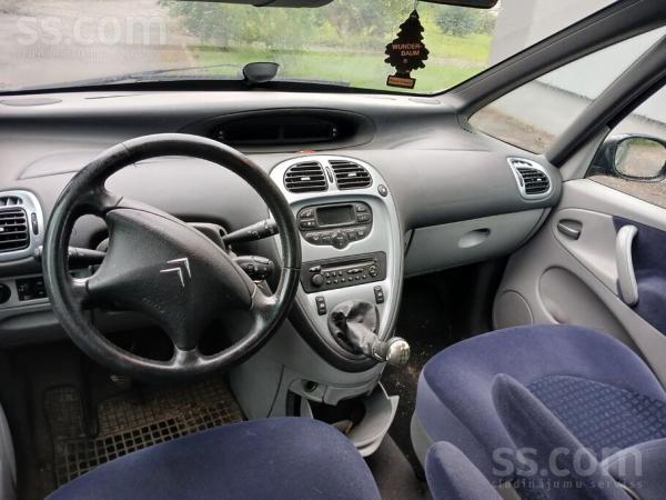 Zils Citroen xsara-picasso 2005 Bauska, ar dzinēja tilpumu 1.60 L un nobraukumu 230 tūkst. km par 650 €, foto 4 vietnē AUTOMOTO.COM.LV