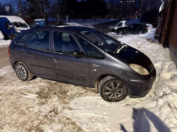 Zils Citroen xsara-picasso 2008 Viļņa, ar dzinēja tilpumu 1.60 L un nobraukumu 270 tūkst. km par 500 €, foto 2 vietnē AUTOMOTO.COM.LV