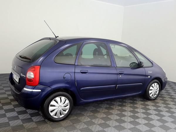 Blue Citroen xsara-picasso 2006 in Tallinn, with an engine capacity of 1.60 L and mileage of 199 thousand km for 399 €, photo 10 on AUTOMOTO.COM.LV