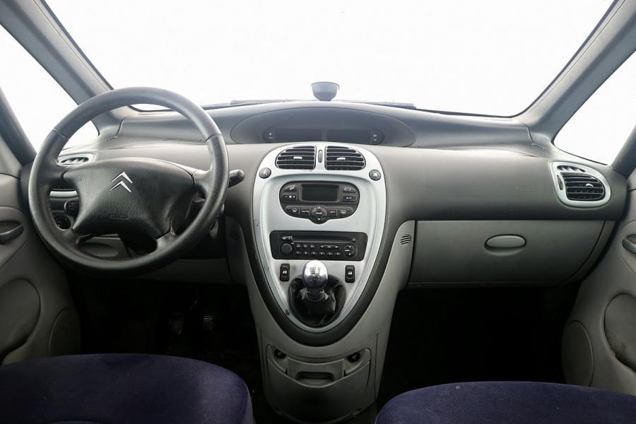 Blue Citroen xsara-picasso 2006 in Tallinn, with an engine capacity of 1.60 L and mileage of 199 thousand km for 399 €, photo 13 on AUTOMOTO.COM.LV