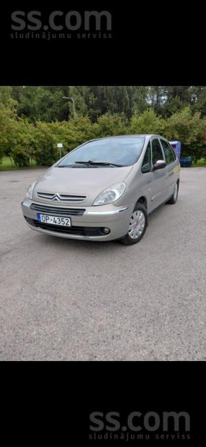 Brūns Citroen xsara-picasso 2006 Tukums, ar dzinēja tilpumu 1.60 L un nobraukumu 317 tūkst. km par 1350 €, foto  vietnē AUTOMOTO.COM.LV