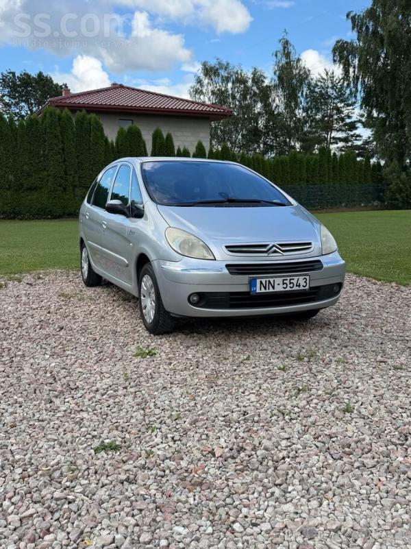 Pelēks Citroen xsara-picasso 2008 Jelgava, ar dzinēja tilpumu 1.60 L un nobraukumu 280 tūkst. km par 1950 €, foto 3 vietnē AUTOMOTO.COM.LV