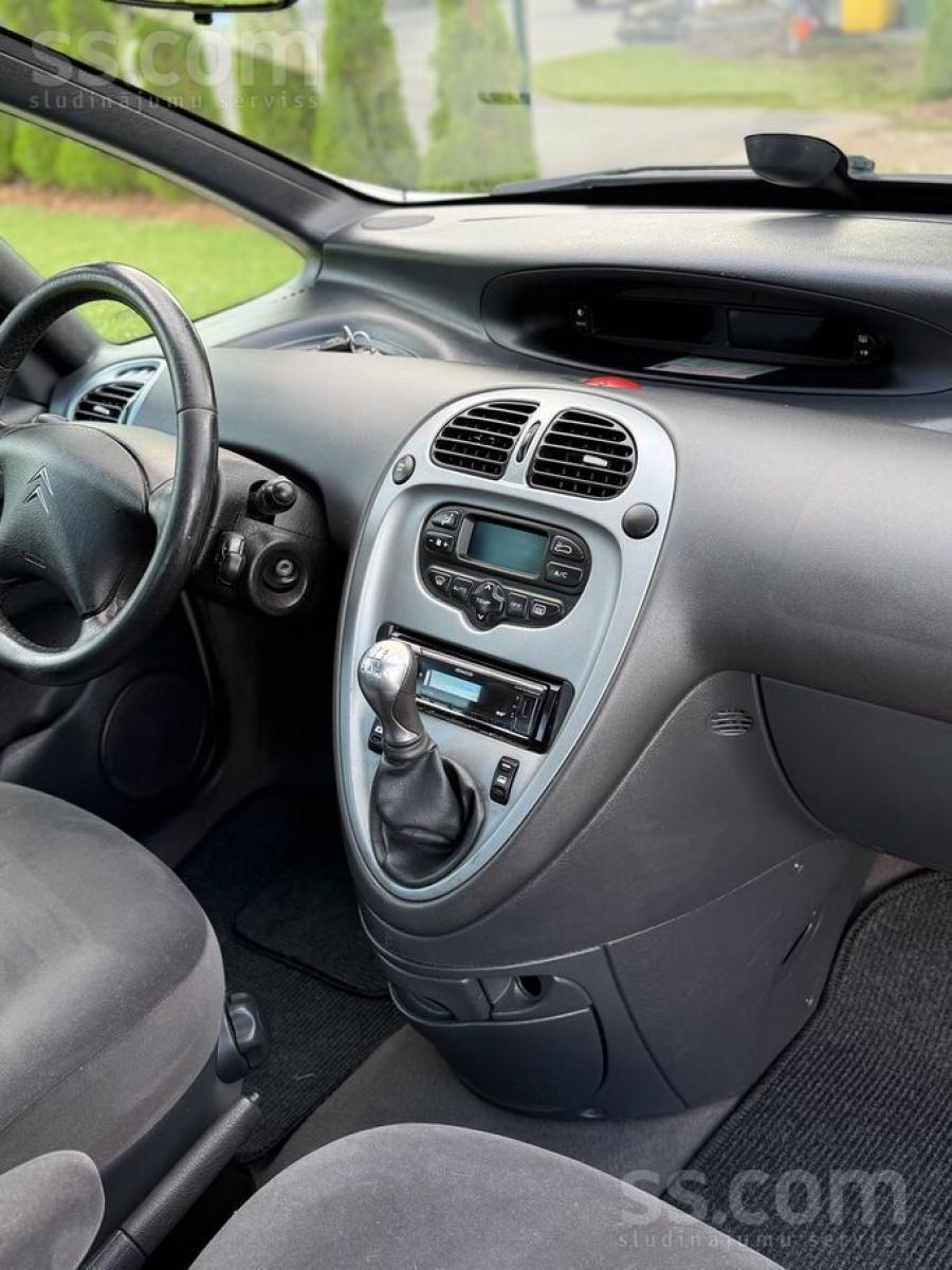 Pelēks Citroen xsara-picasso 2008 Jelgava, ar dzinēja tilpumu 1.60 L un nobraukumu 280 tūkst. km par 1950 €, foto 12 vietnē AUTOMOTO.COM.LV