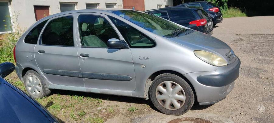 Grey Citroen xsara-picasso 2000 in Vilnius, with an engine capacity of 2.00 L and mileage of 395 thousand km for 600 €, photo 11 on AUTOMOTO.COM.LV