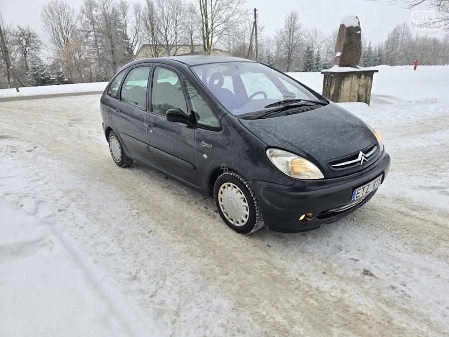 Grey Citroen xsara-picasso 2003 in Radviliskis, with an engine capacity of 2.00 L and mileage of 272 thousand km for 1050 €, photo 2 on AUTOMOTO.COM.LV