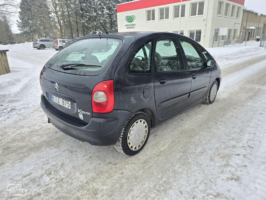 Grey Citroen xsara-picasso 2003 in Radviliskis, with an engine capacity of 2.00 L and mileage of 272 thousand km for 1050 €, photo 3 on AUTOMOTO.COM.LV