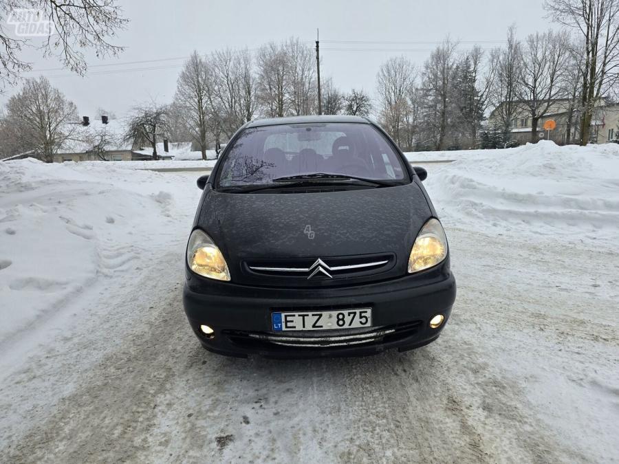 Grey Citroen xsara-picasso 2003 in Radviliskis, with an engine capacity of 2.00 L and mileage of 272 thousand km for 1050 €, photo 9 on AUTOMOTO.COM.LV