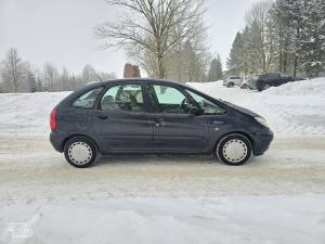 Grey Citroen xsara-picasso 2003 in Radviliskis, with an engine capacity of 2.00 L and mileage of 272 thousand km for 1050 €, photo 11 on AUTOMOTO.COM.LV