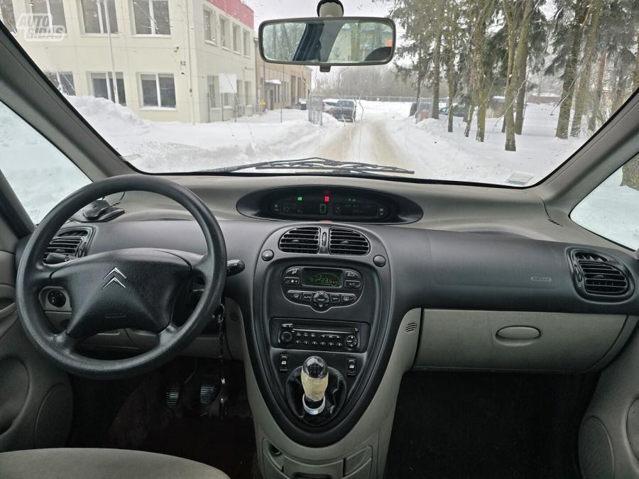 Grey Citroen xsara-picasso 2003 in Radviliskis, with an engine capacity of 2.00 L and mileage of 272 thousand km for 1050 €, photo 17 on AUTOMOTO.COM.LV