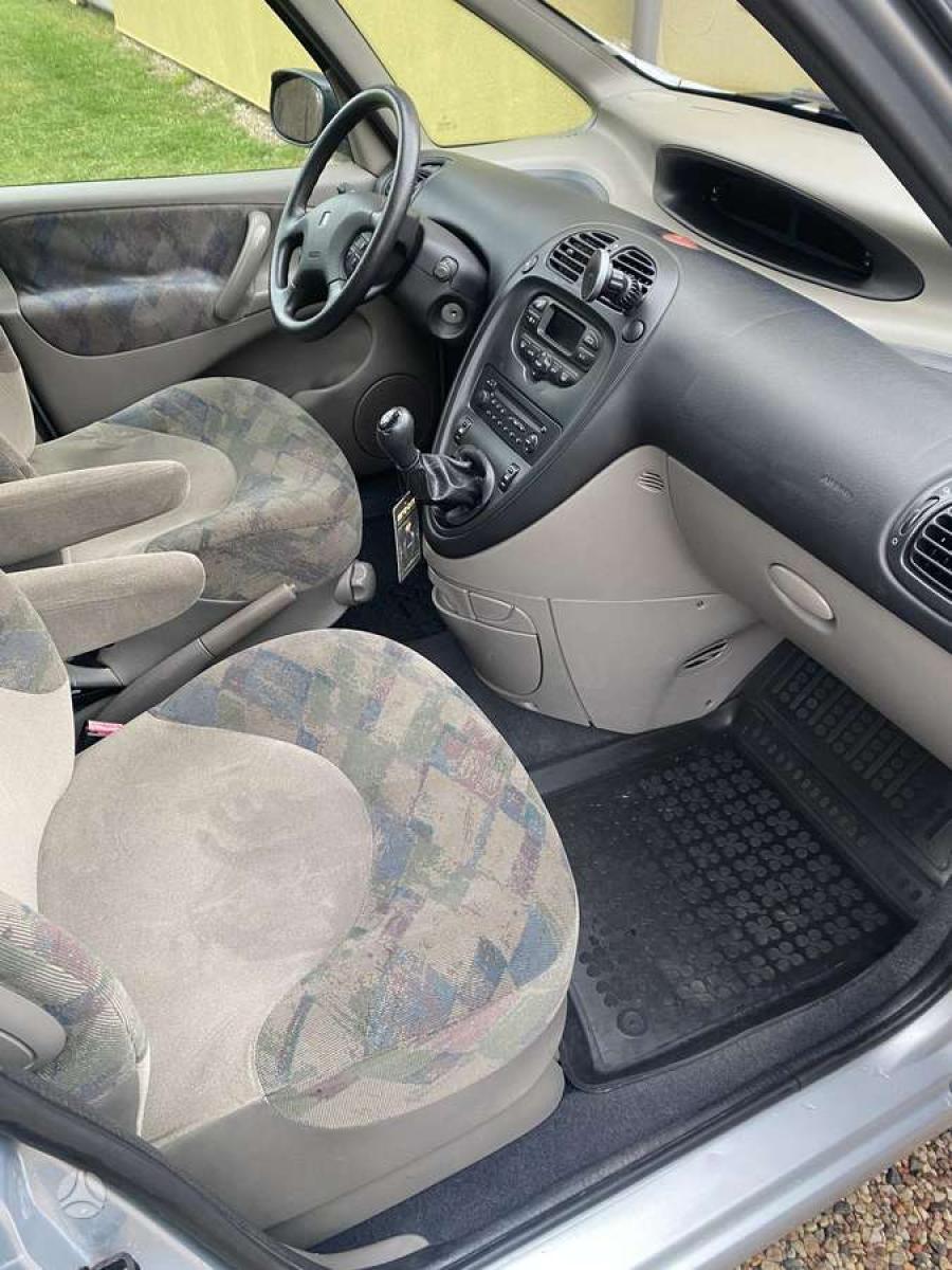 Серый Ситроен Ксара Пикассо 2003 в Вильнюс, объемом двигателя 1.75 л и пробегом 105 тыс. км за 3000 €, фото 10 на AUTOMOTO.COM.LV