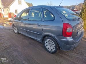 Pelēks Citroen xsara-picasso 2004 Anykščiai, ar dzinēja tilpumu 1.60 L un nobraukumu 252 tūkst. km par 450 €, foto 3 vietnē AUTOMOTO.COM.LV