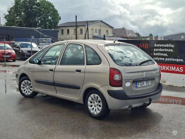 Pelēks Citroen xsara-picasso 2004 Plungė, ar dzinēja tilpumu 1.56 L un nobraukumu 312 tūkst. km par 750 €, foto 3 vietnē AUTOMOTO.COM.LV
