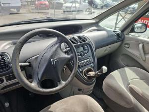 Pelēks Citroen xsara-picasso 2004 Plungė, ar dzinēja tilpumu 1.56 L un nobraukumu 312 tūkst. km par 750 €, foto 9 vietnē AUTOMOTO.COM.LV