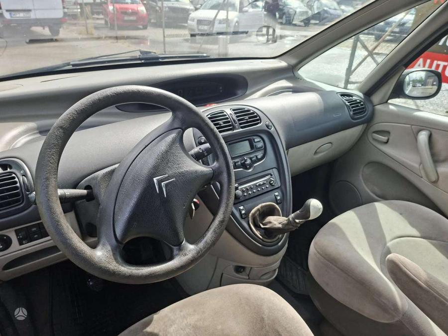 Pelēks Citroen xsara-picasso 2004 Plungė, ar dzinēja tilpumu 1.56 L un nobraukumu 312 tūkst. km par 750 €, foto 9 vietnē AUTOMOTO.COM.LV