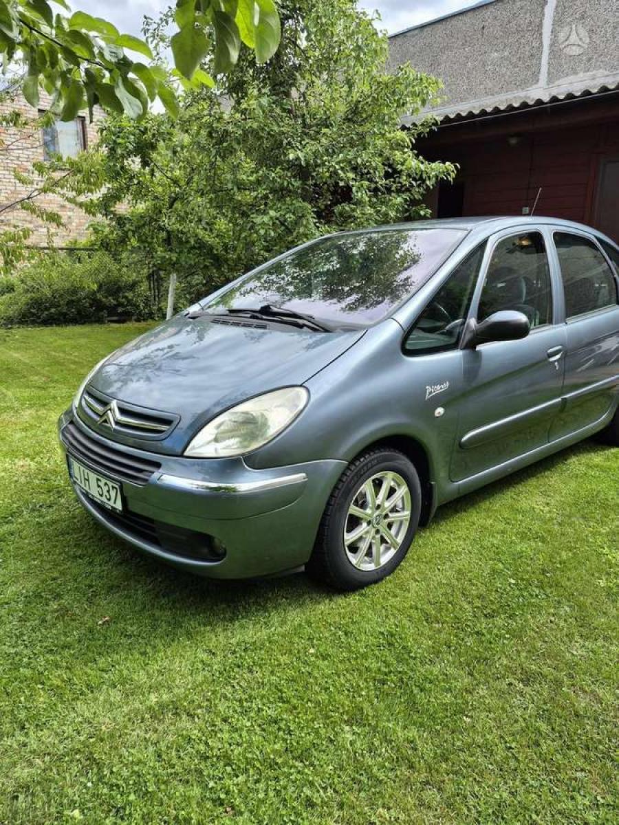 Pelēks Citroen xsara-picasso 2005 Šauļi, ar dzinēja tilpumu 1.75 L un nobraukumu 90 tūkst. km par 1650 €, foto 1 vietnē AUTOMOTO.COM.LV