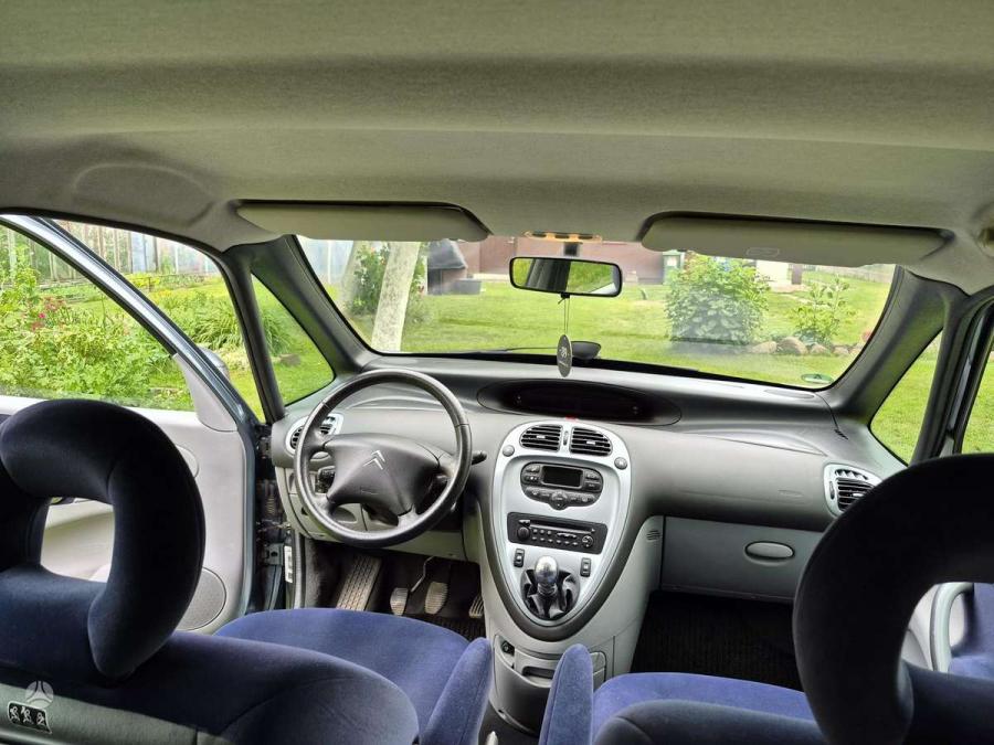 Pelēks Citroen xsara-picasso 2005 Šauļi, ar dzinēja tilpumu 1.75 L un nobraukumu 90 tūkst. km par 1650 €, foto 10 vietnē AUTOMOTO.COM.LV