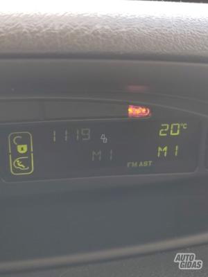 Pelēks Citroen xsara-picasso 2005 Viļņa, ar dzinēja tilpumu 2.00 L un nobraukumu 407 tūkst. km par 750 €, foto 7 vietnē AUTOMOTO.COM.LV