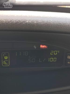 Pelēks Citroen xsara-picasso 2005 Viļņa, ar dzinēja tilpumu 2.00 L un nobraukumu 407 tūkst. km par 750 €, foto 8 vietnē AUTOMOTO.COM.LV