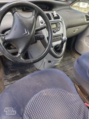 Pelēks Citroen xsara-picasso 2005 Viļņa, ar dzinēja tilpumu 2.00 L un nobraukumu 407 tūkst. km par 750 €, foto 9 vietnē AUTOMOTO.COM.LV