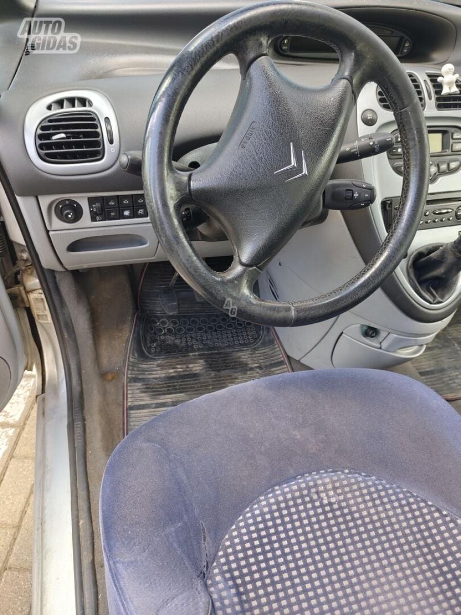 Pelēks Citroen xsara-picasso 2005 Viļņa, ar dzinēja tilpumu 2.00 L un nobraukumu 407 tūkst. km par 750 €, foto 11 vietnē AUTOMOTO.COM.LV