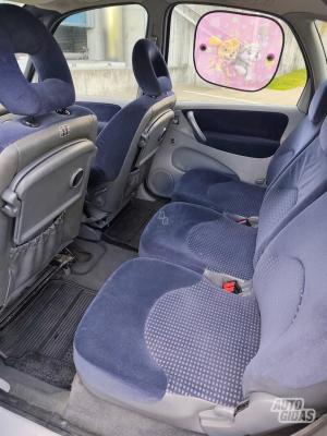 Pelēks Citroen xsara-picasso 2005 Viļņa, ar dzinēja tilpumu 2.00 L un nobraukumu 407 tūkst. km par 750 €, foto 15 vietnē AUTOMOTO.COM.LV
