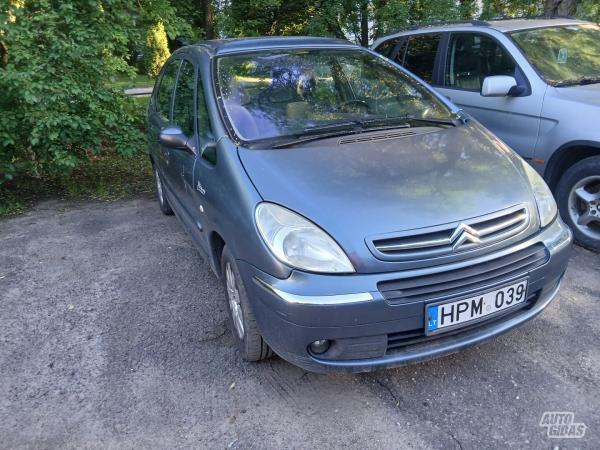Pelēks Citroen xsara-picasso 2006 Kauņa, ar dzinēja tilpumu 1.60 L un nobraukumu 280 tūkst. km par 450 €, foto 1 vietnē AUTOMOTO.COM.LV