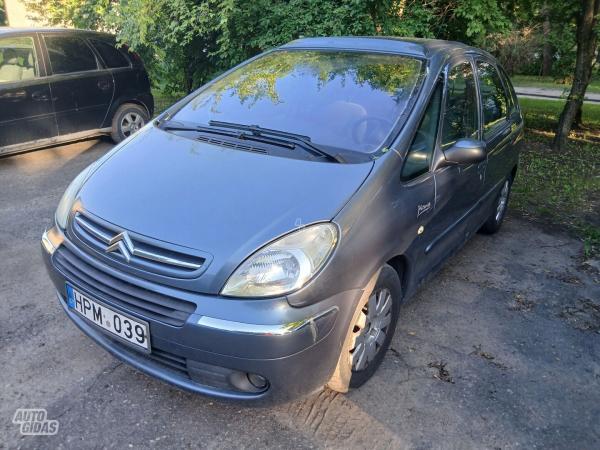 Pelēks Citroen xsara-picasso 2006 Kauņa, ar dzinēja tilpumu 1.60 L un nobraukumu 280 tūkst. km par 450 €, foto 2 vietnē AUTOMOTO.COM.LV